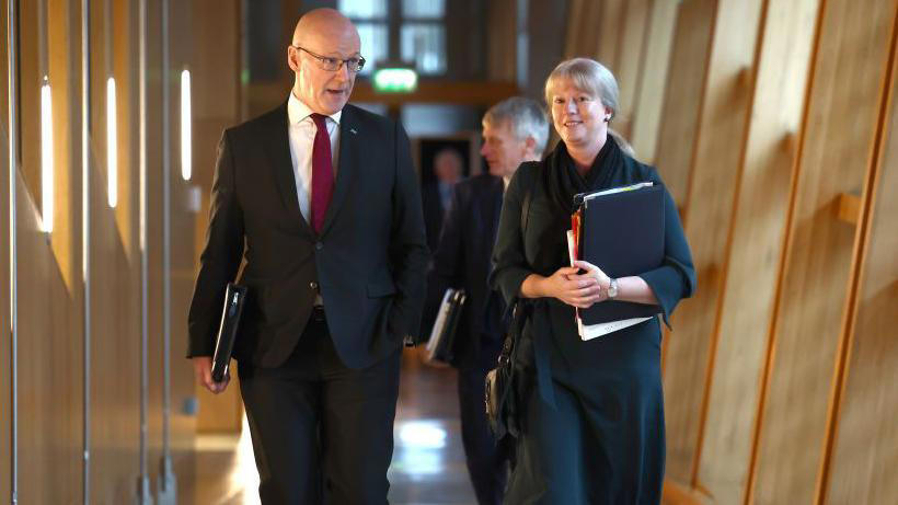 Greens and Lib Dems agree to back Scottish Budget Greens and Lib Dems agree to back Scottish Budget