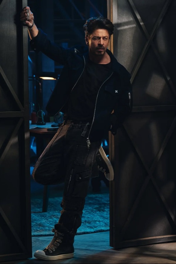 SRK Names 8 South Indian Superstars He is Friends With; Makes Special ...