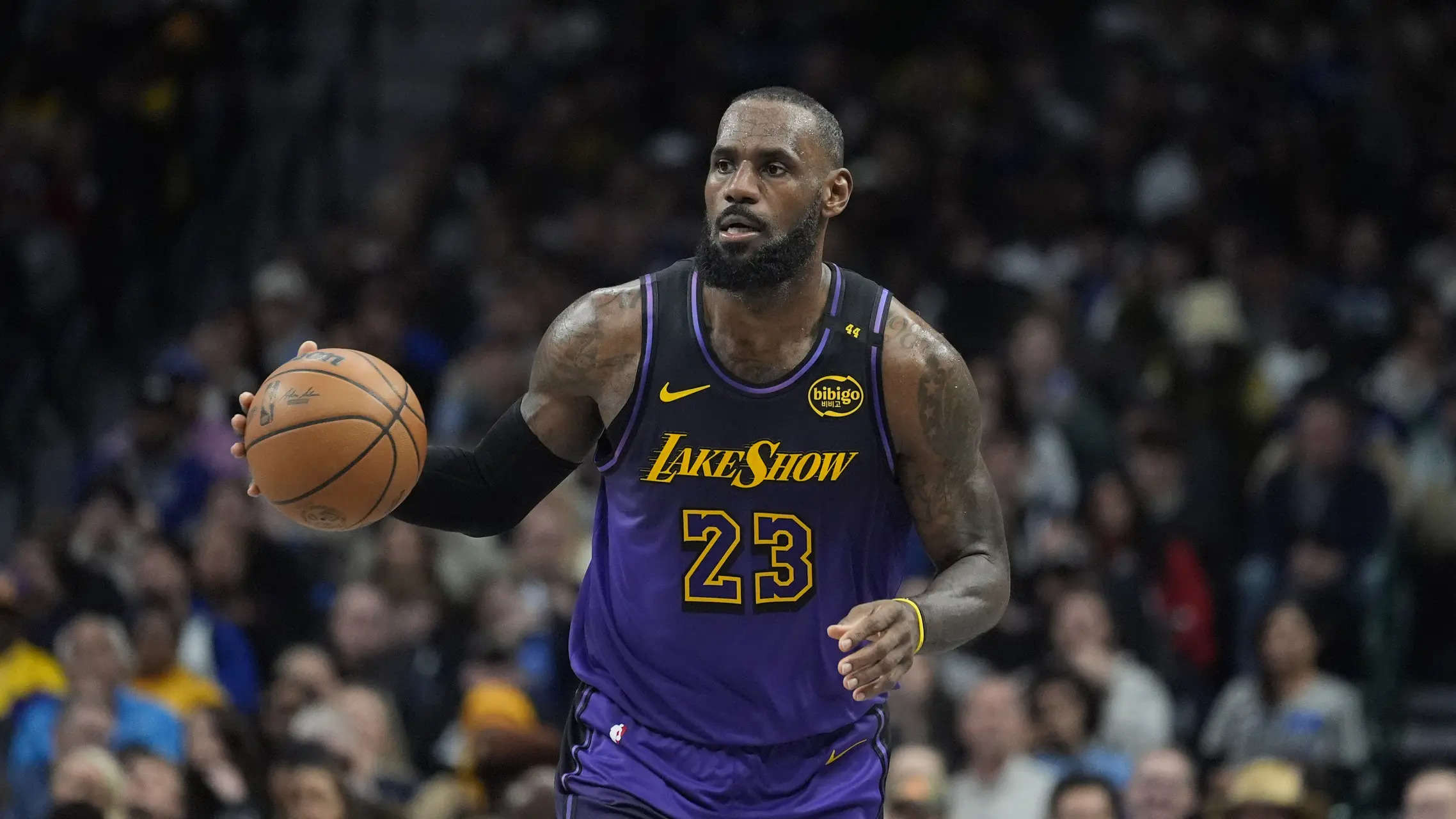 Will LeBron James playing tonight against the Philadelphia 76ers ...