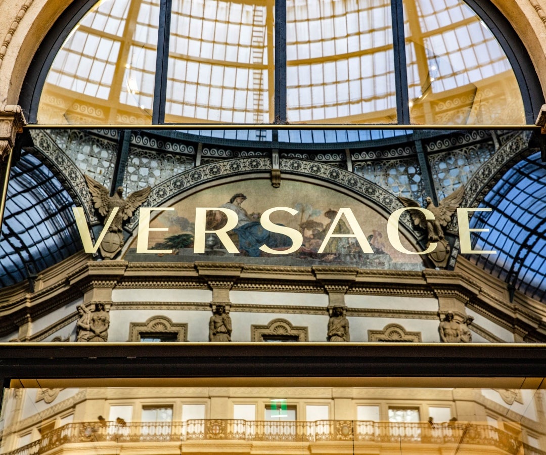 Uno de los posibles compradores de Versace sería el ex CEO de Gucci, Marco Bizzarri