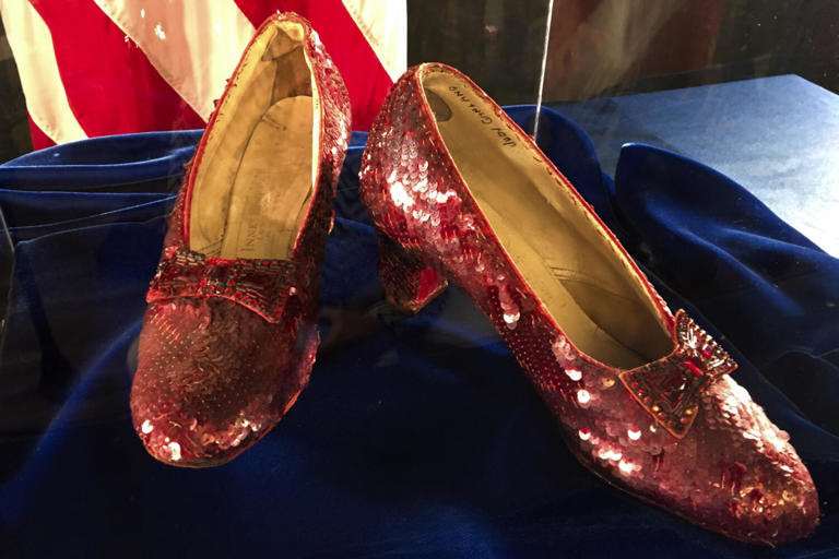 Hollywood's newest drama: Fake movie props