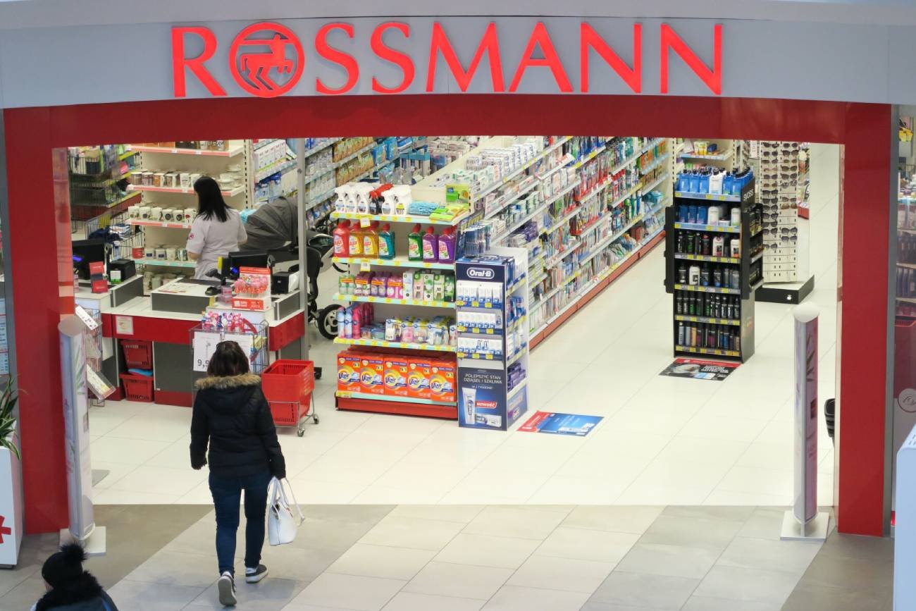 Rossmann zaszalał z promocjami. Kultowe produkty taniej także online