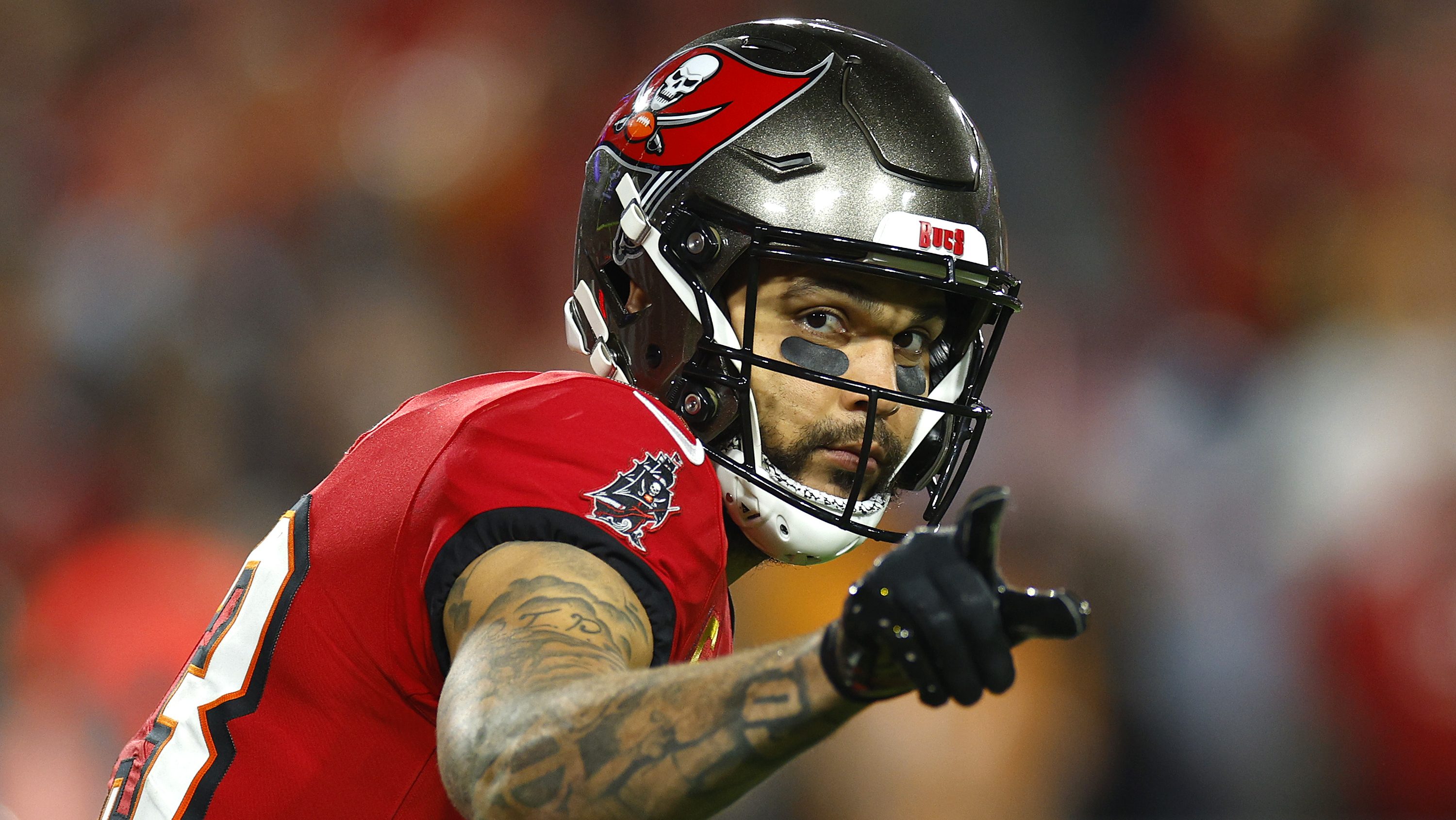 Buccaneers WR Mike Evans Steps in For $136 Million Cowboys Star