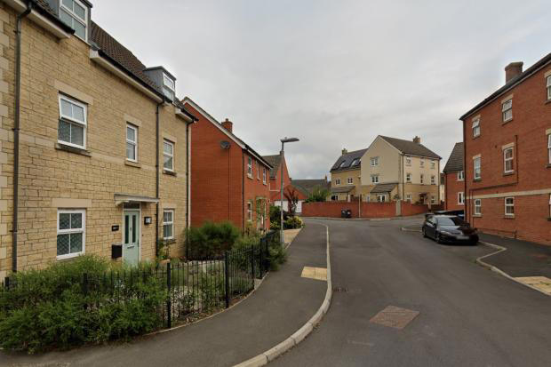 Police issue warning after attempted burglary on residential street Police issue warning after attempted burglary on residential street