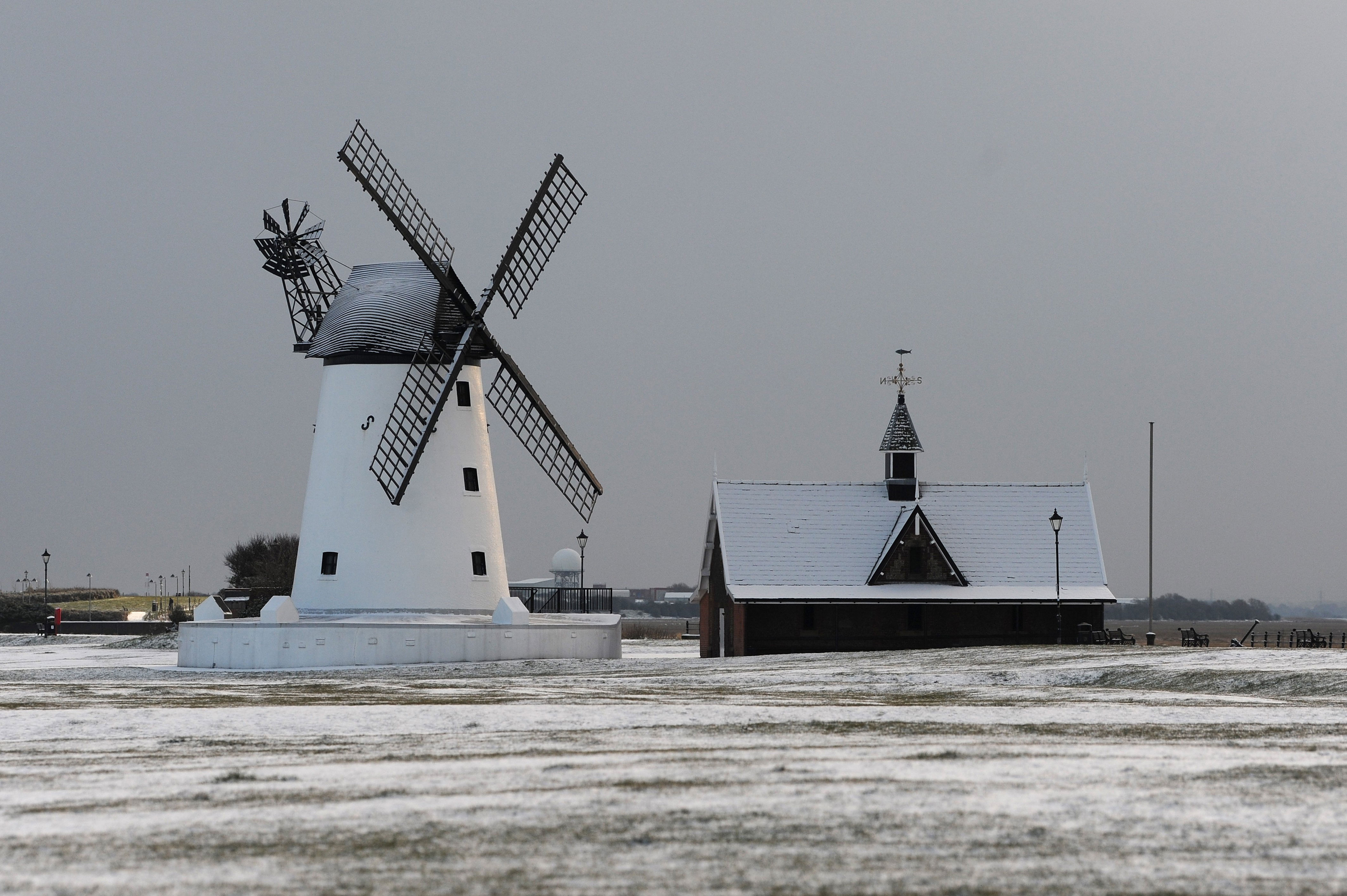 13 bitterly cold Lancashire scenes through pictures snapped when the UK ...