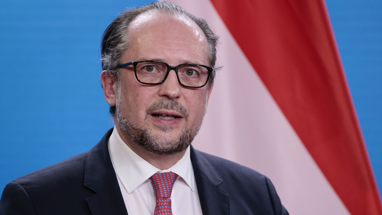 Alexander Schallenberg volt külügyminisztert nevezik ki ügyvivő ...