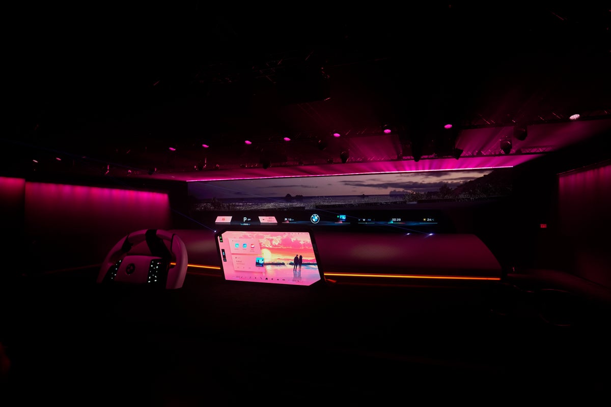 From AI assistants to holographic displays, automakers showcase in ...
