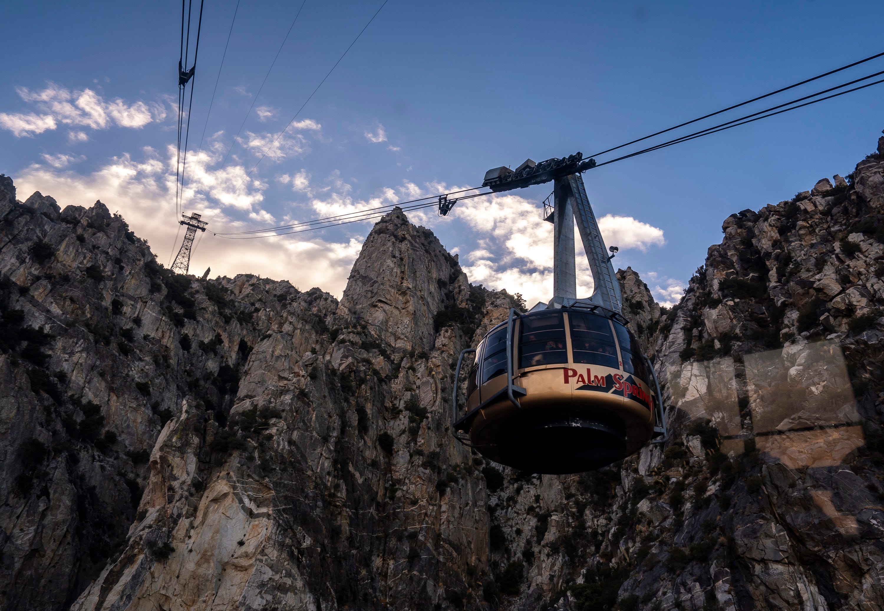 Palm Springs Aerial Tramway closed indefinitely, causing Splash House ...