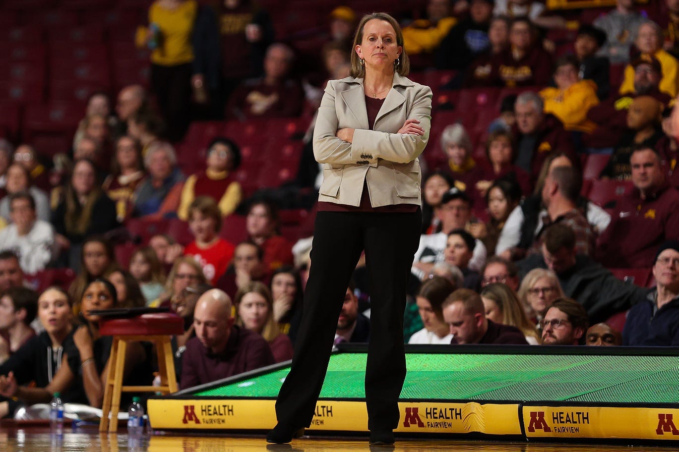 Gopher women's basketball takes winning streak and 15-1 record into ...