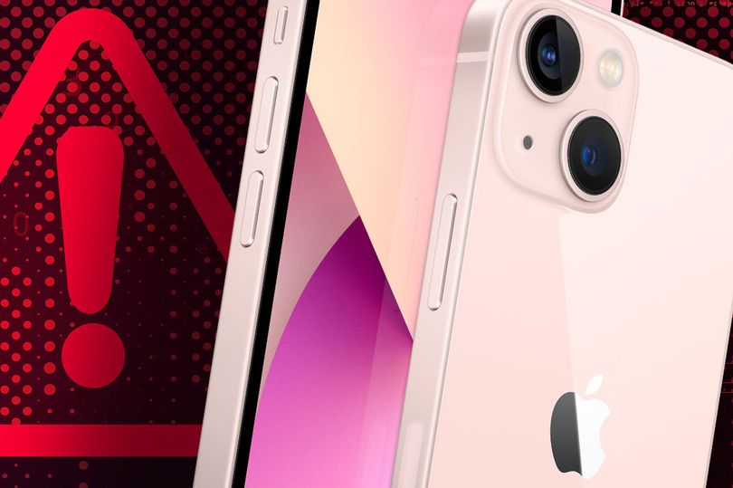 Apple Pay down: Cash app crashes leaving fuming iPhone users stuck