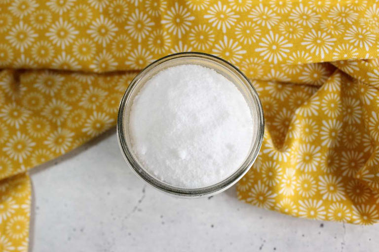 Easy DIY Toilet Bowl Cleaner Powder