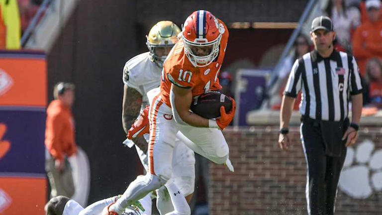 Kentucky Beats Out West Virginia for Clemson WR Transfer Troy Stellato