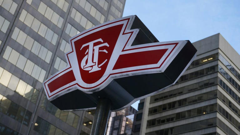 6 TTC jobs that are available in Toronto and pay up to $46 an hour