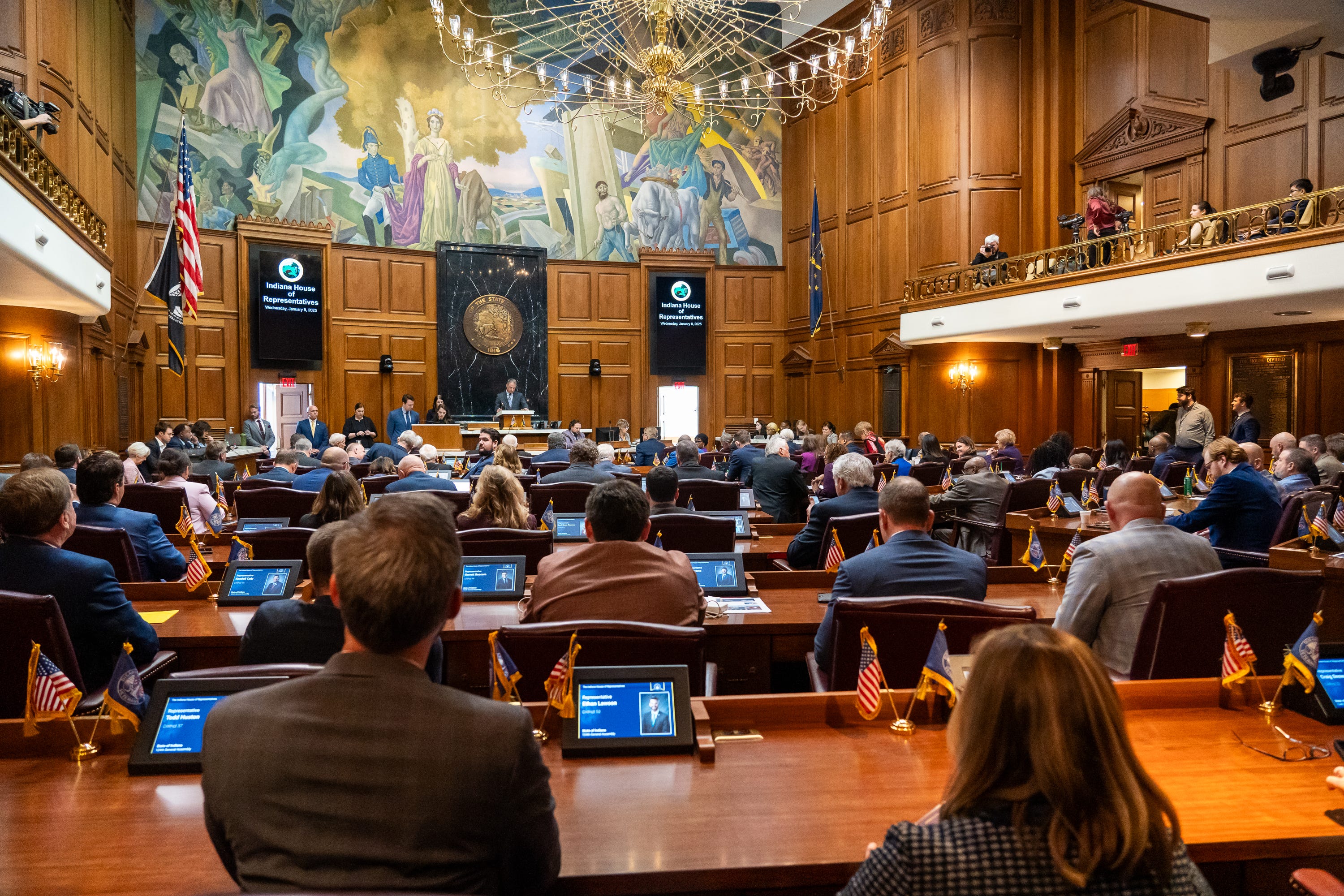 Bill tracker: Which bills are dead, advancing at halfway point of ...