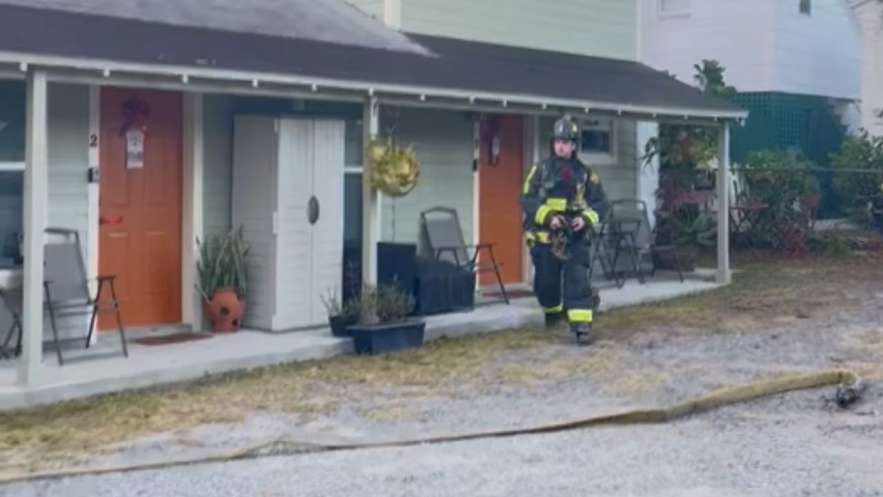 Dramatic footage captures first responders tackling a roof fire in Orlando