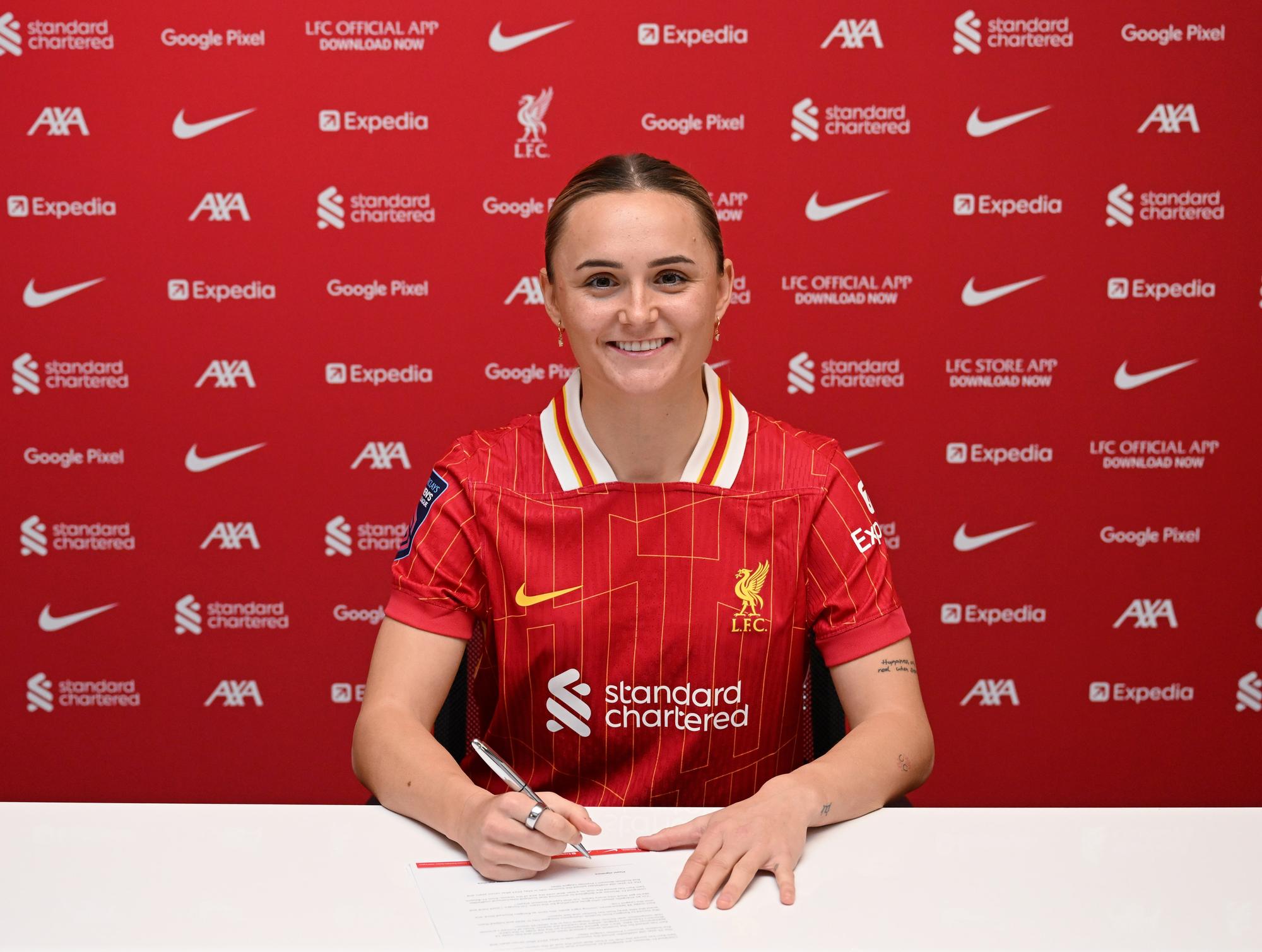 Sam Kerr: Falkirk footballer and Scotland star joins Liverpool on loan ...