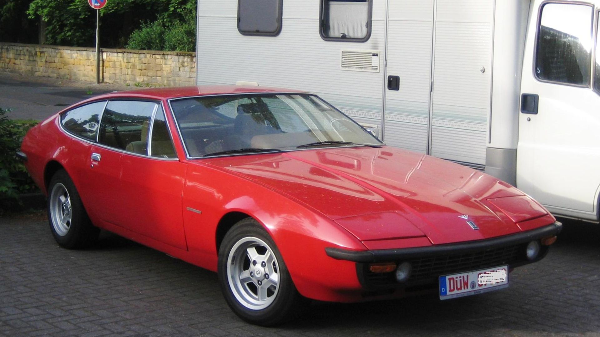 10 Legendary Car Brands You’ve Probably Never Heard Of & 10 Everyone Adores