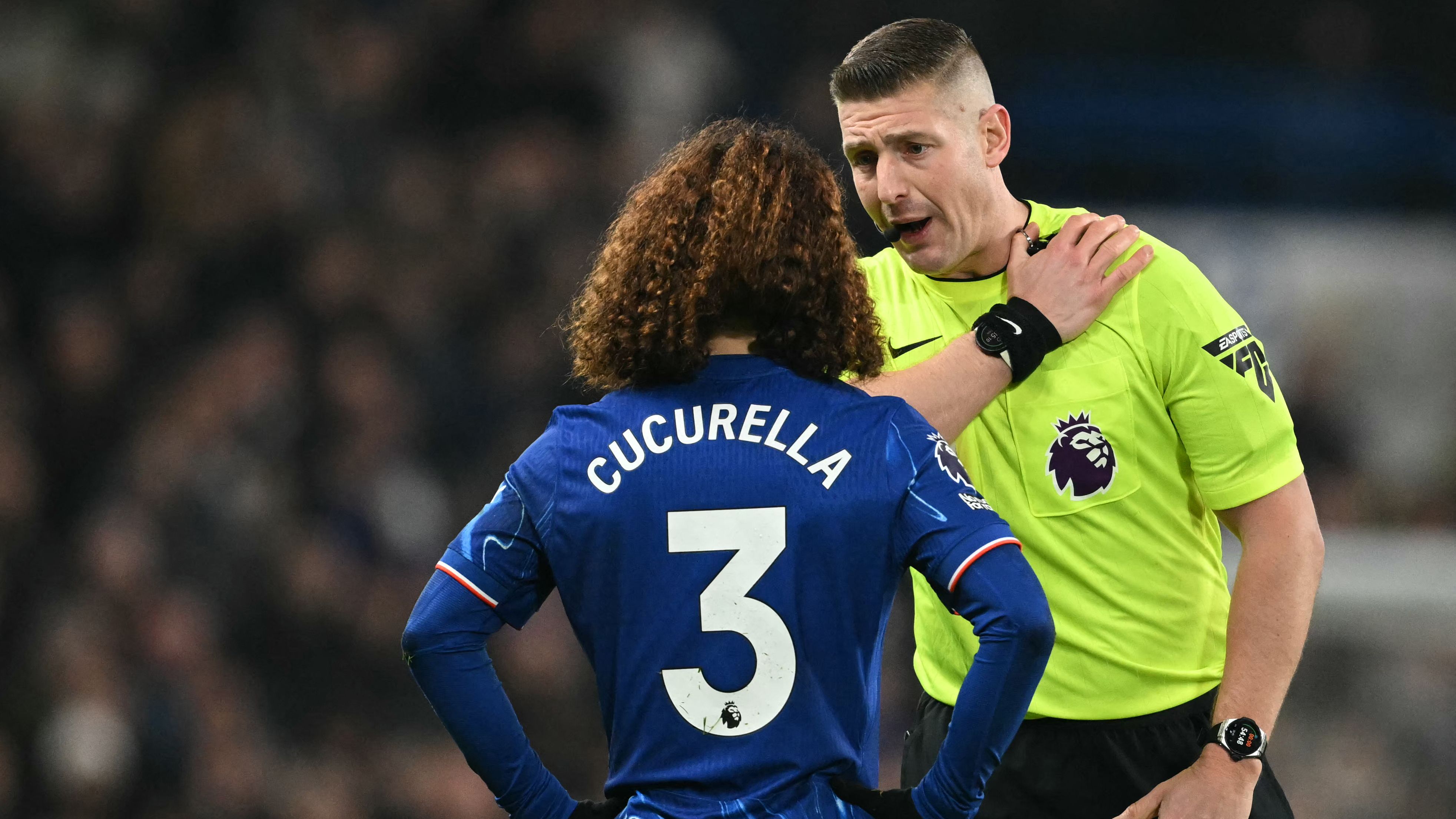 Premier League history at Chelsea! Referee REFUSED to send off ...