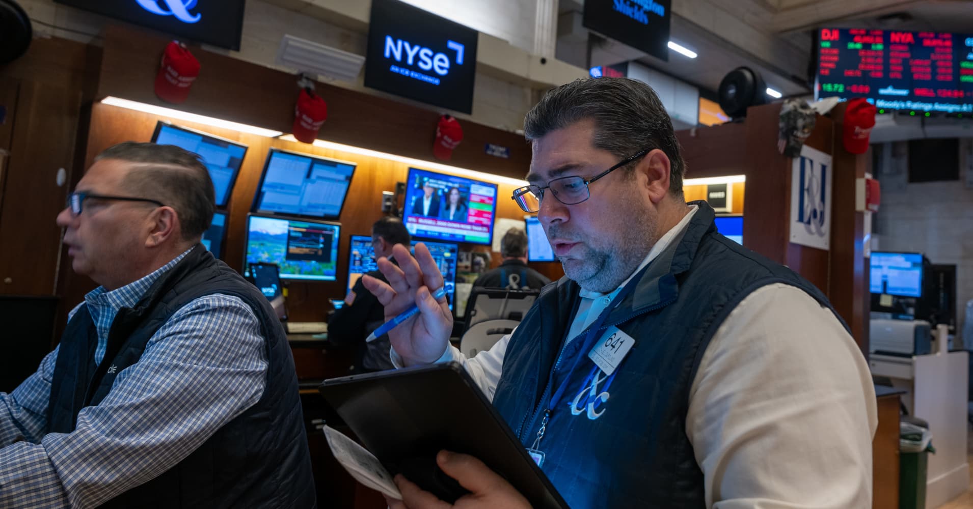 CNBC Daily Open: Tech rout in markets continues