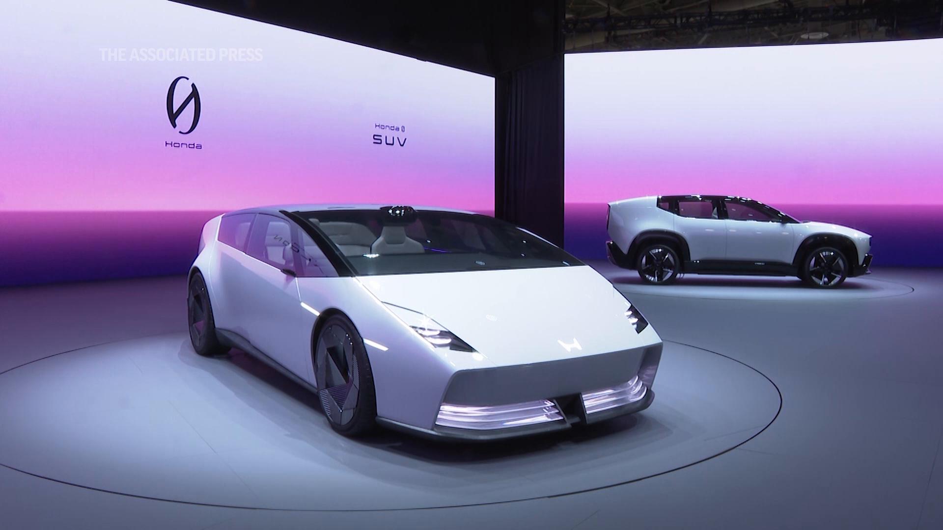 Auto tech at CES shows off holographic displays and a car that reads ...