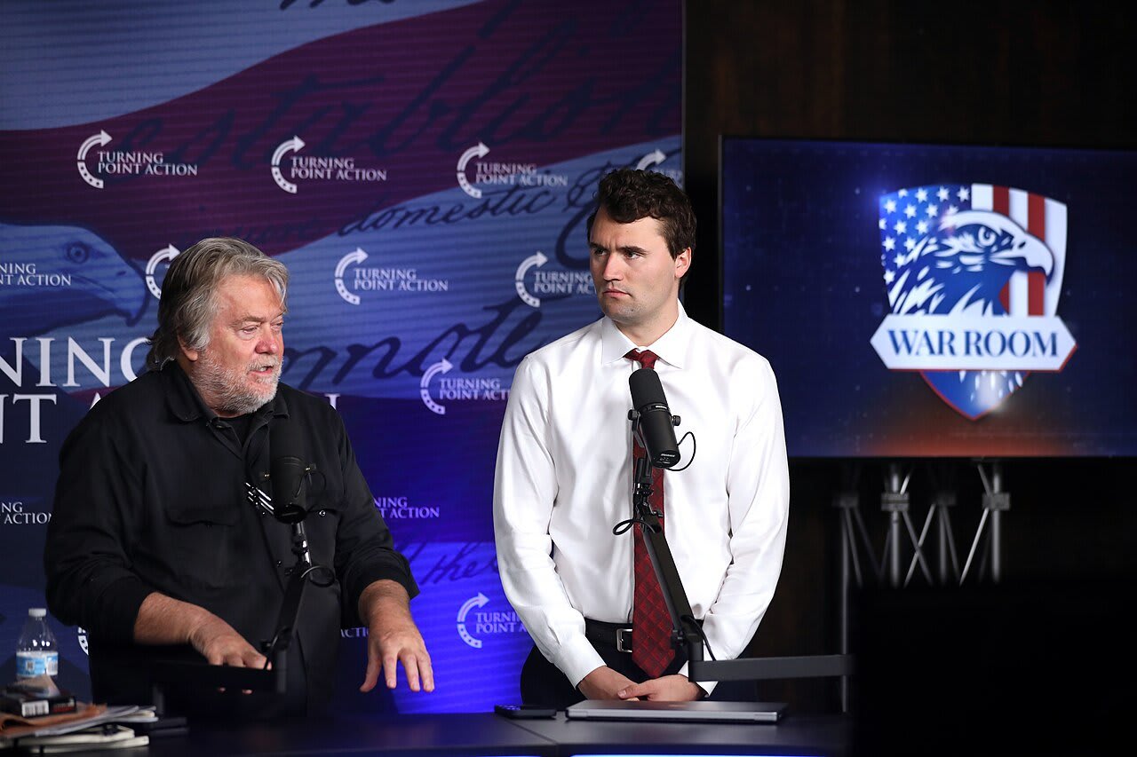 'Deep fissures': Trump faces challenge of bringing warring MAGA ...