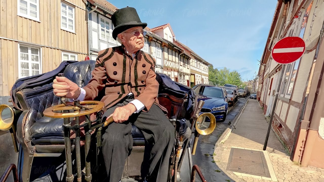 Riding 100-Year-Old Mercedes Benz in the Street