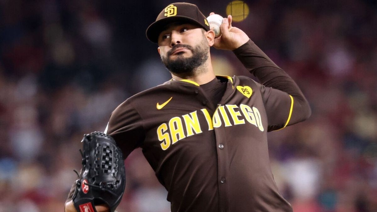 MLB: White Sox Bolster Starting Rotation with World Series Champion Pitcher