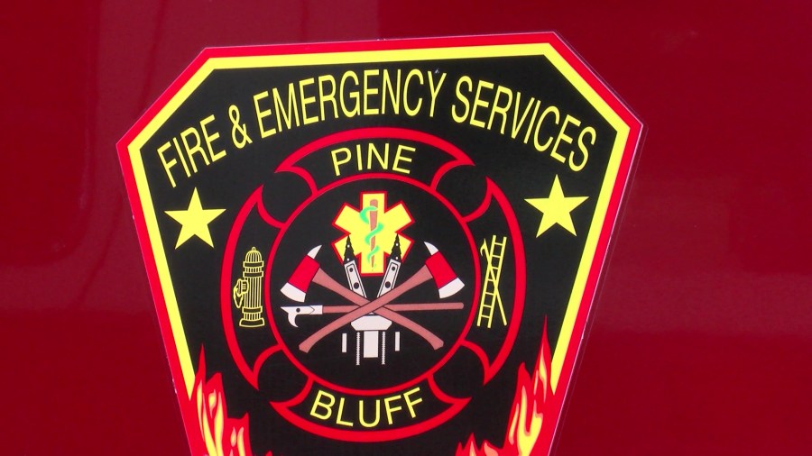 Man dead after early-morning Pine Bluff house fire