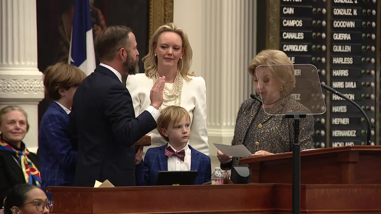 Dustin Burrows elected as Texas Speaker of the House. Here's what it means