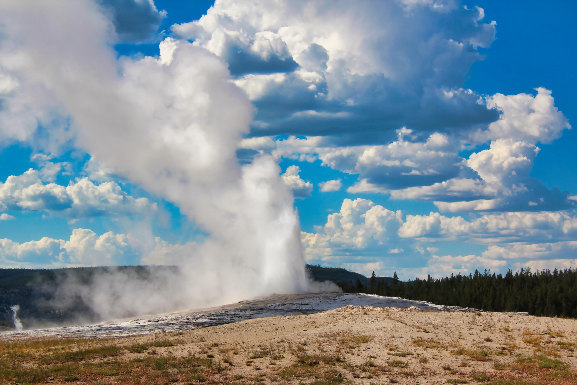 What exactly is a geyser, and how does it work?
