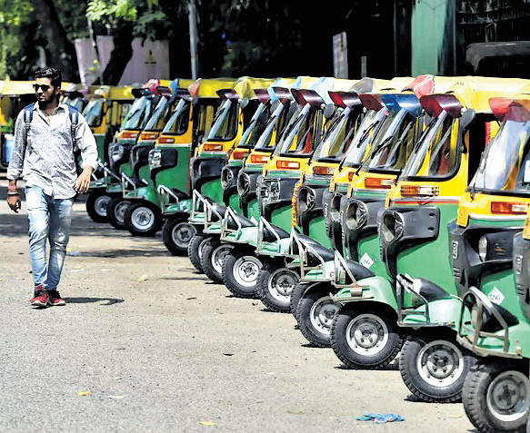Rising costs: Delhi auto drivers at crossroads