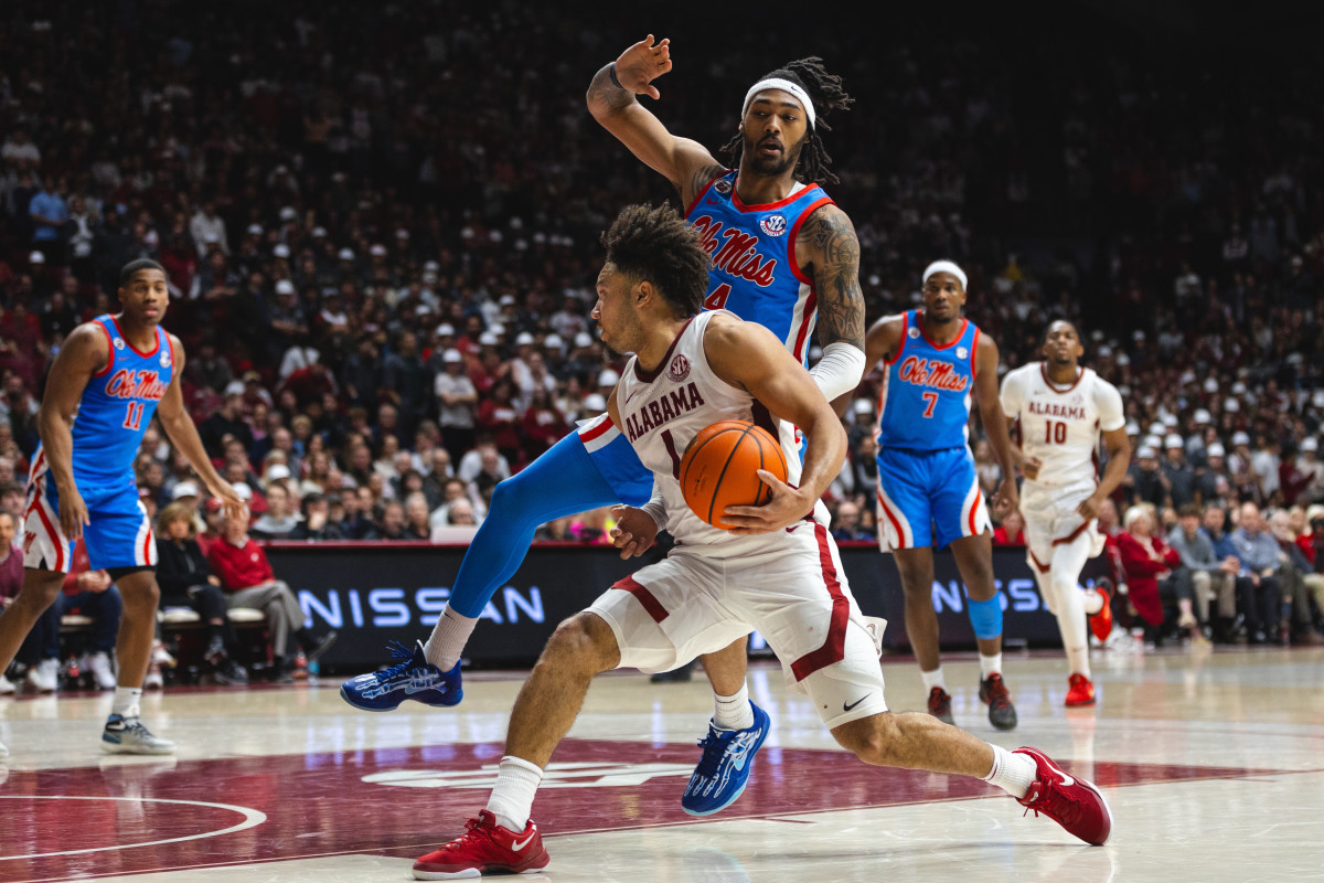 Crimson Tide Drop First SEC Game of the Year to No. 21 Ole Miss