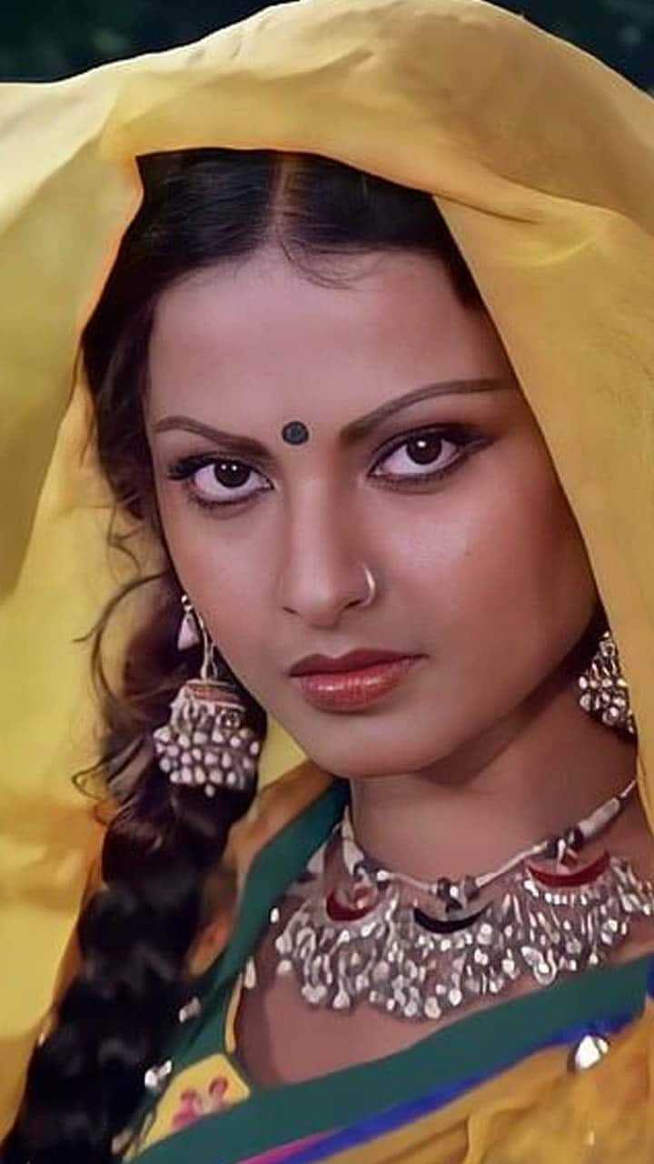 Rekha's 8 stunning throwback pictures from her youth