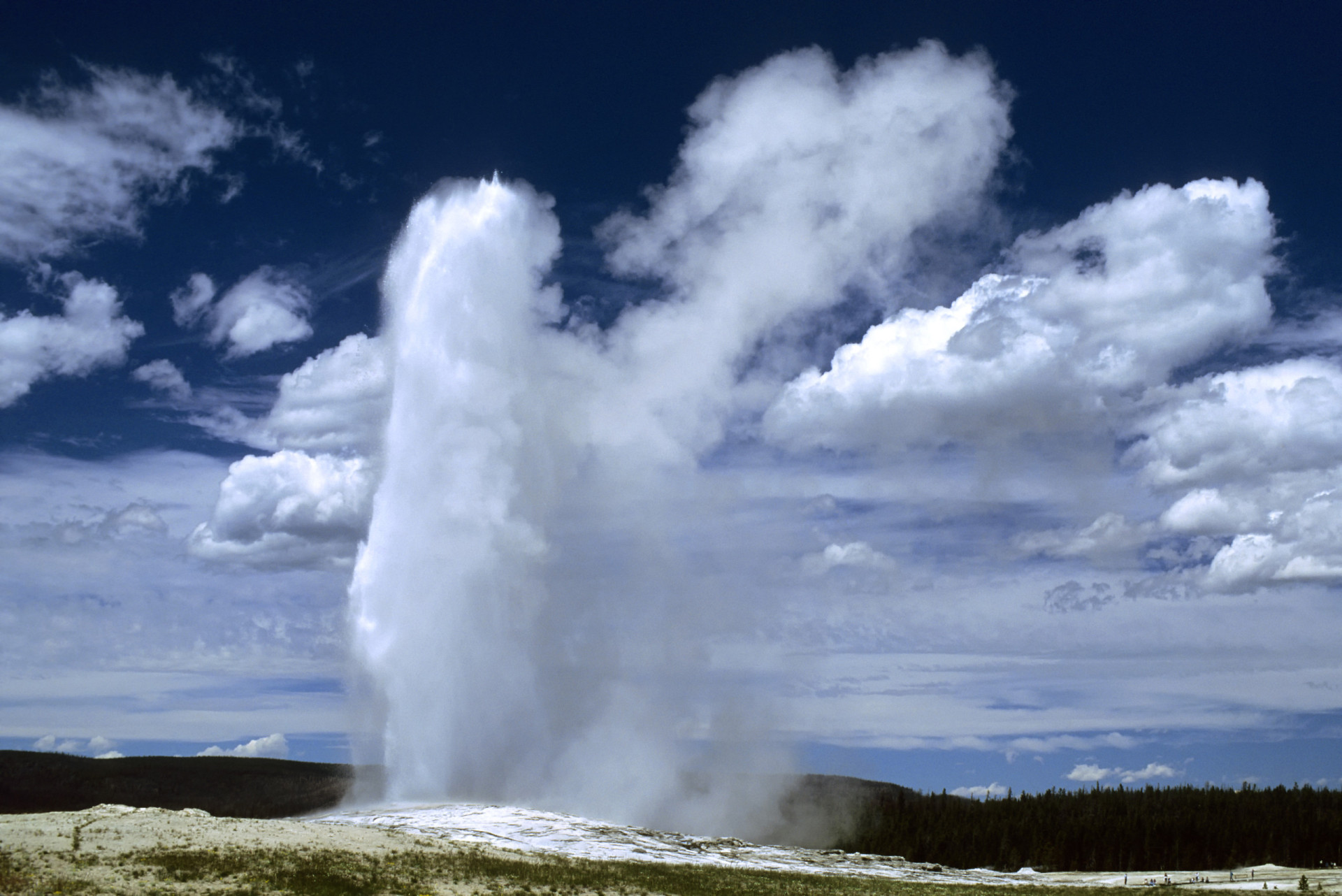 What exactly is a geyser, and how does it work?