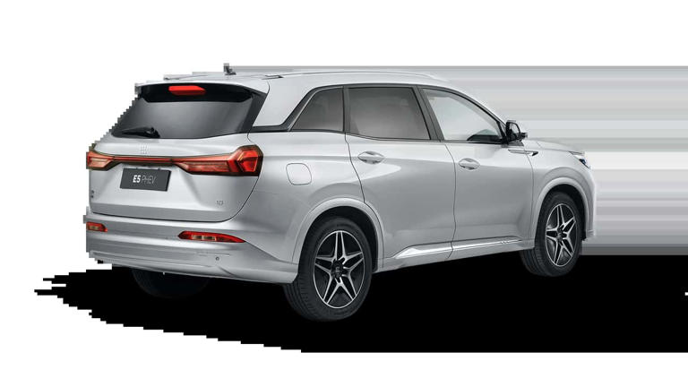 DFSK E5 PHEV, arriva in Italia il SUV cinese ibrido plug-in