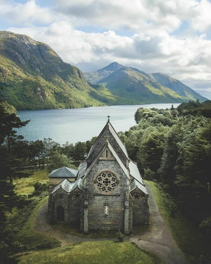 88 Photos Of Churches That’ll Make You Religious About Architecture