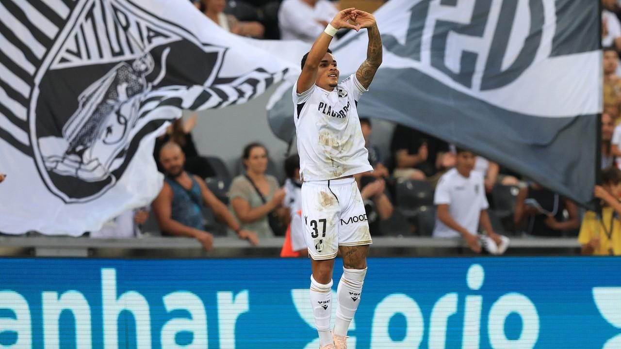 OFICIAL: Kaio César a título definitivo no V. Guimarães