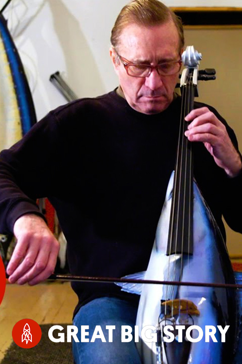 Ken Butler, der Alltagsgegenstände in musikalische Meisterwerke verwandelt