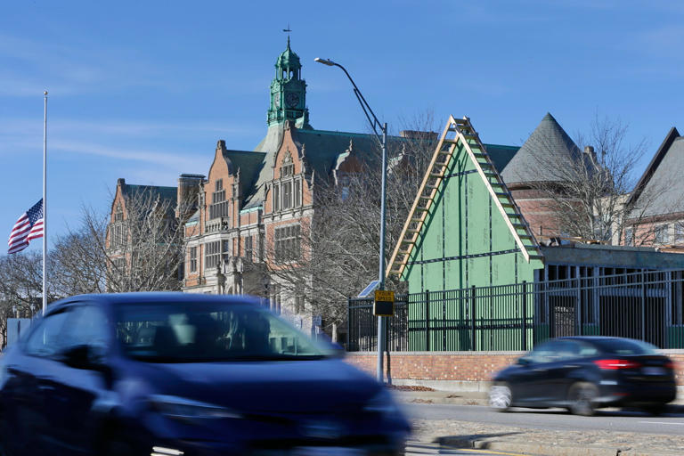 Basketball brawl, 'eyesore' shed, and triple shooting: Standard-Times ...