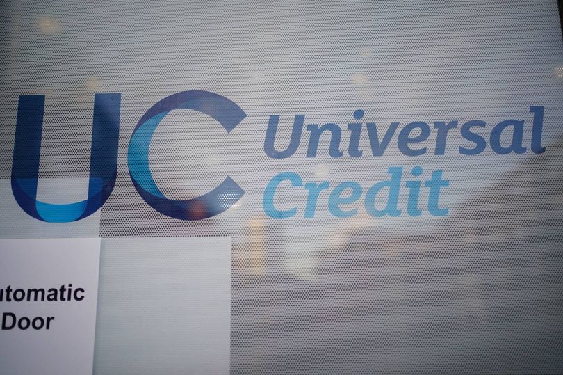 DWP to send Universal Credit letters to 60,000 people on one benefit ...