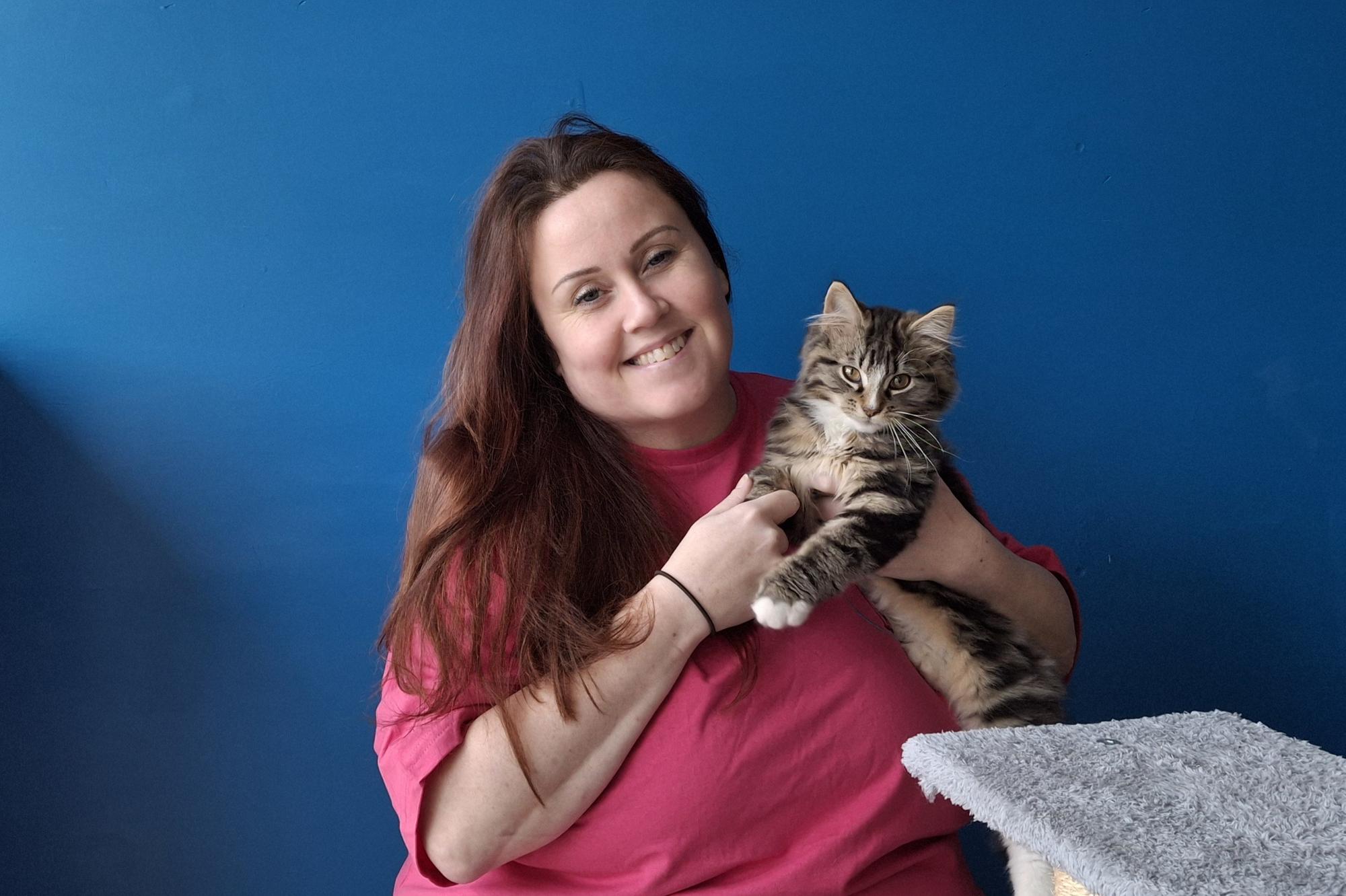 People can share their grief and get support at Falkirk cat café