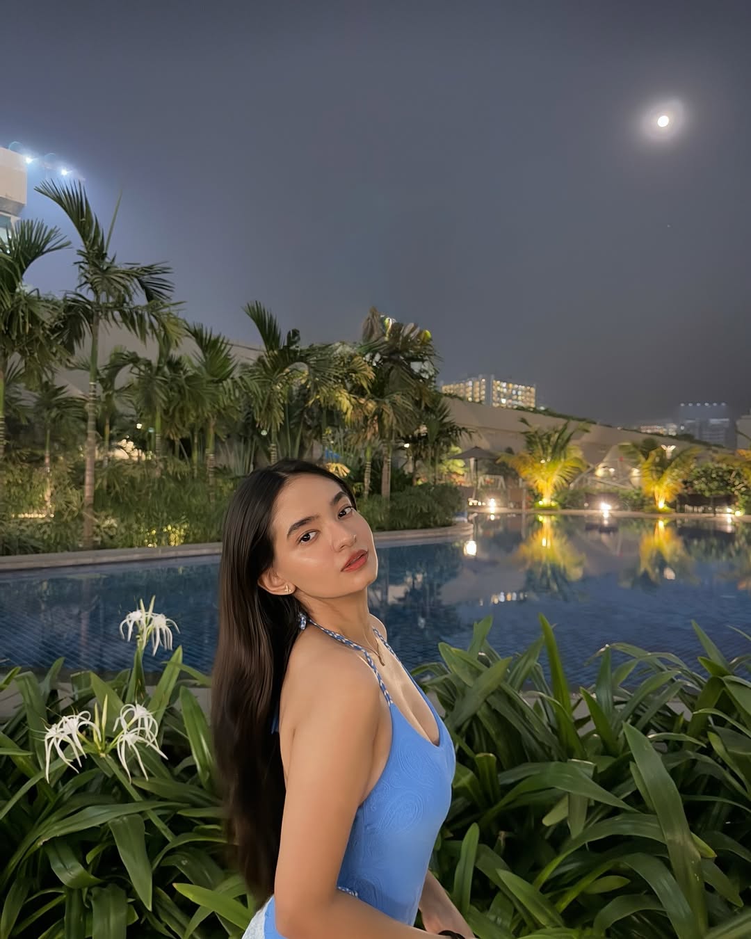 Anushka Sen Enjoys 'Night Swim' In Blue Swimsuit