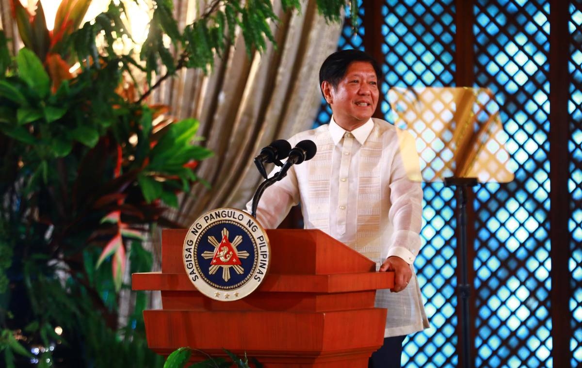 Marcos signs law to boost PH natural gas industry