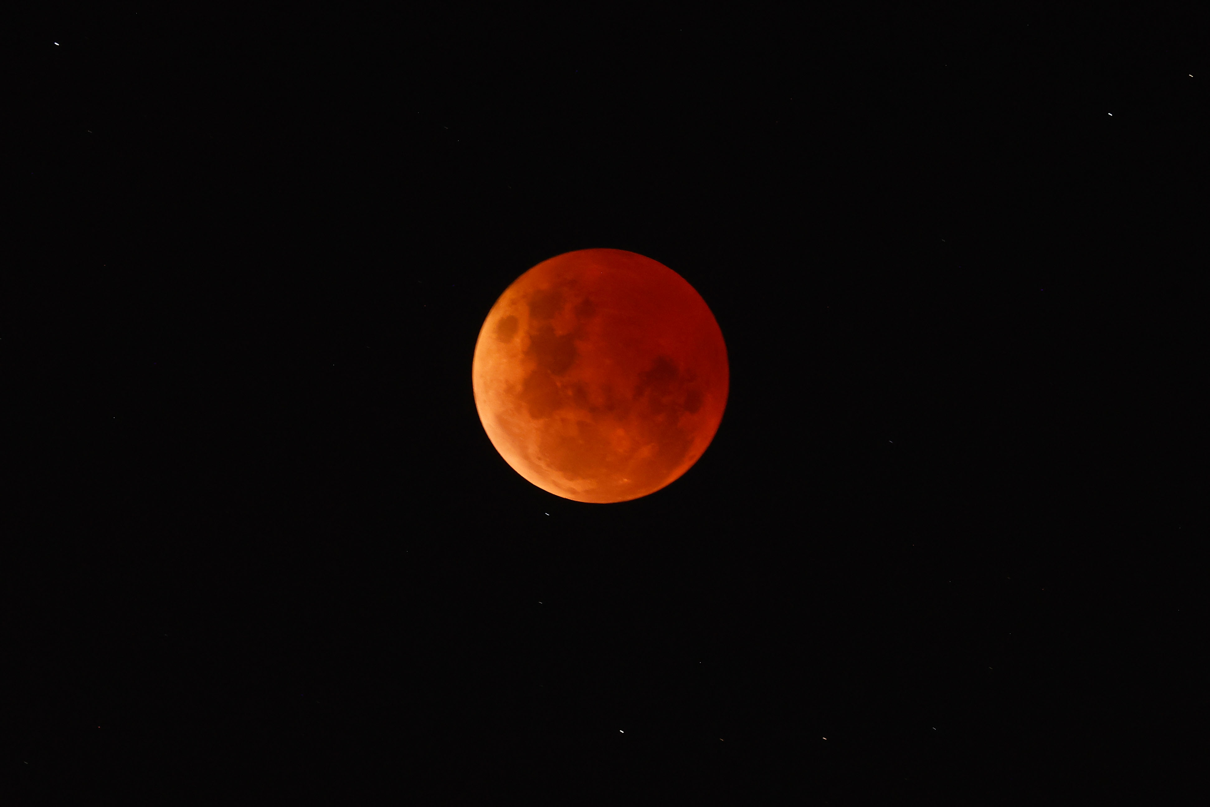 Blood Moon: When and How To See the Lunar Eclipse