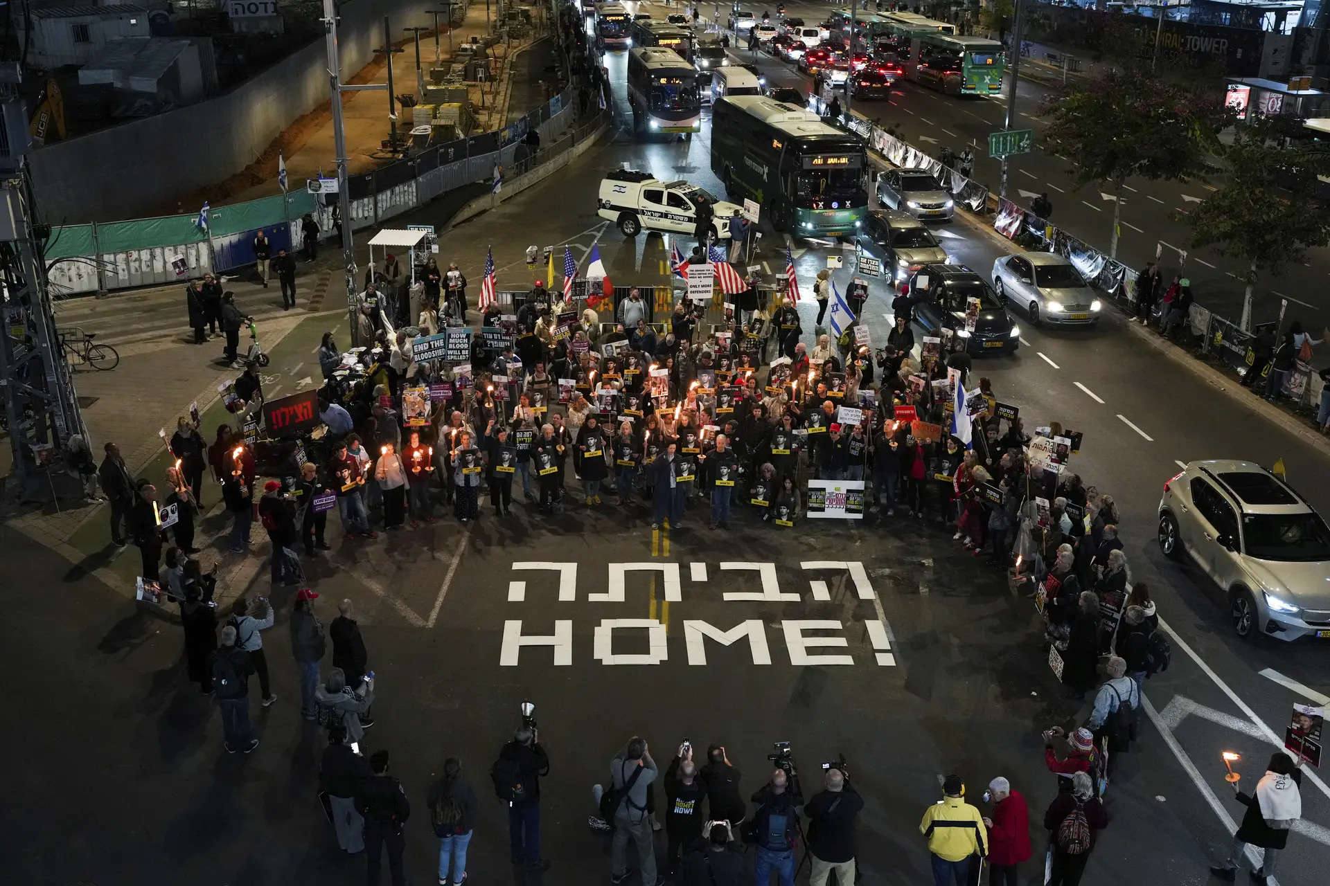 Hamas agrees to swap 33 hostages for 1,000 prisoners under Gaza truce ...