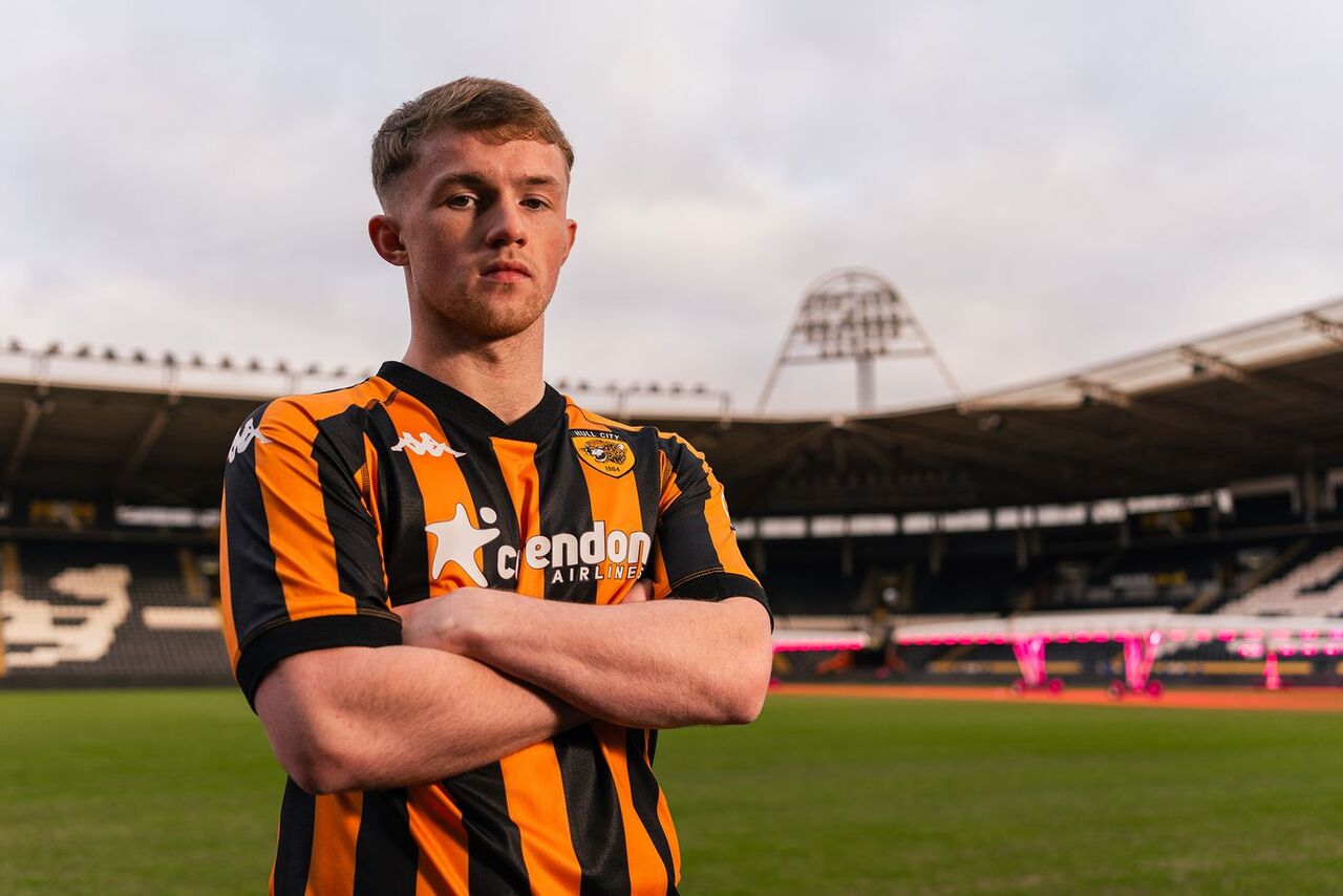 Gelhardt joins Hull on loan