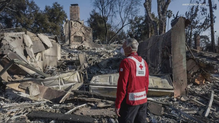 Red Cross volunteers from Oregon help people displaced by California ...