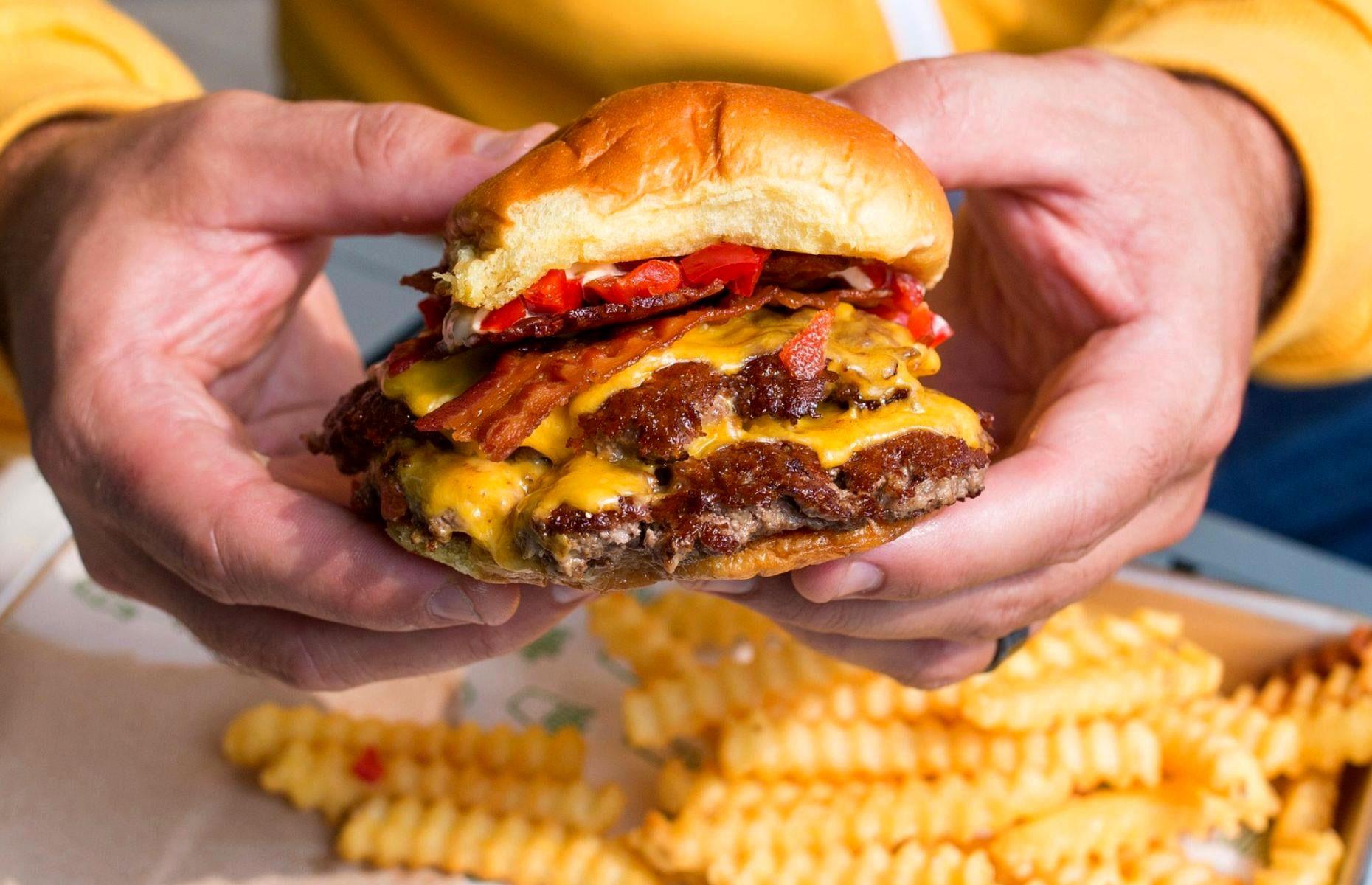 Ranked: The Bucket-List Fast Food Burgers EVERYONE Needs To Try