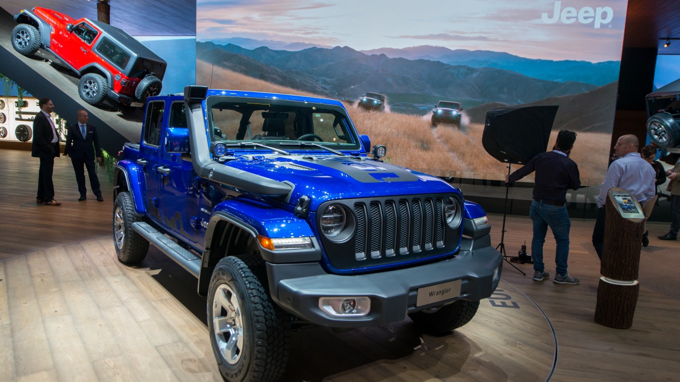 My Spouse Wanted a Jeep Wrangler, but These 20 Red Flags Scared Us Off