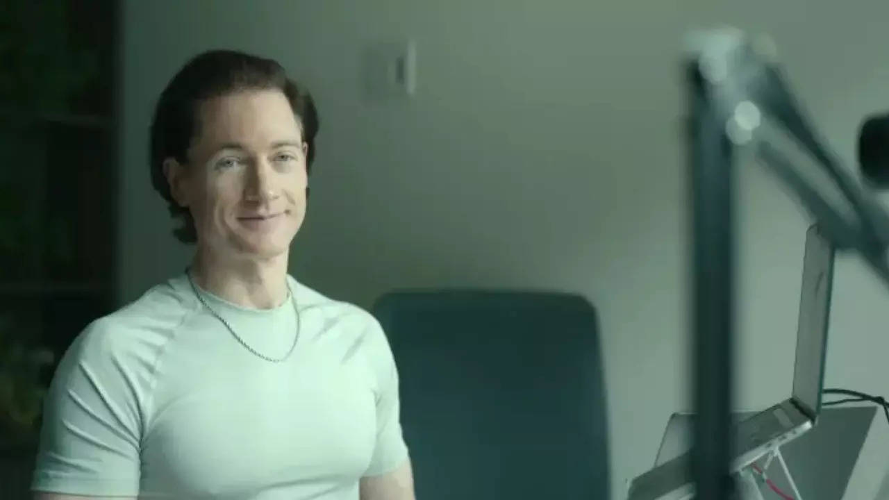 Bryan Johnson’s 14-step anti-aging morning routine decoded: 91 pills ...